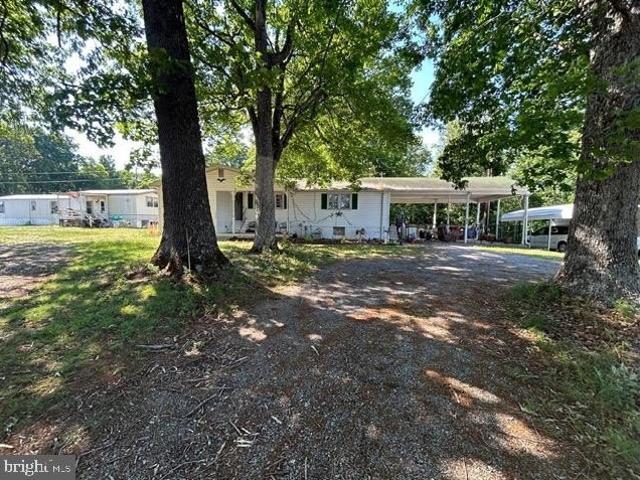 1056 Boyds Ln, Moneta, VA 24121