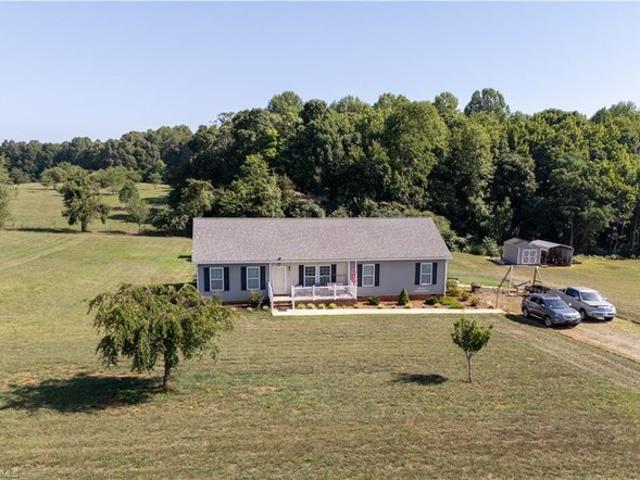 1056 Carson James Dr, Boonville, NC 27011
