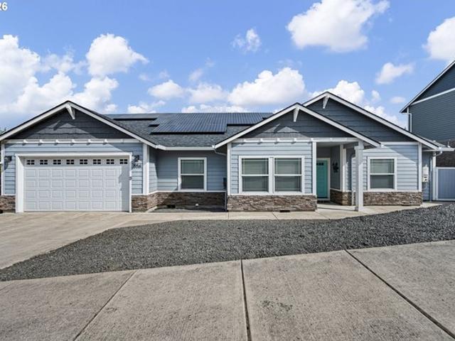 1056 Ruby Clair Dr, Creswell, OR 97426