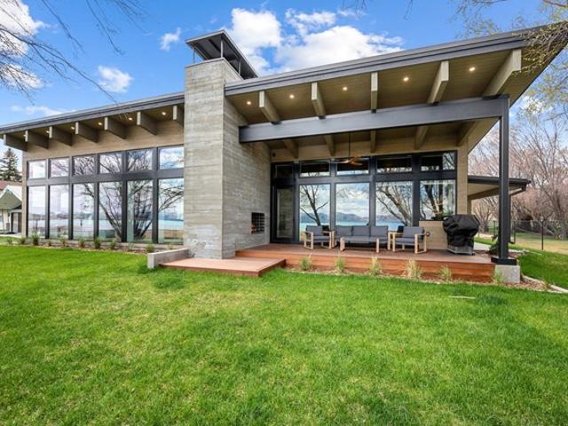 1056 S Bear Lake Blvd, Garden City, UT 84028
