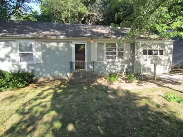 1056 S Florence 4 BR House! Walk to MSU! 1056 S Florence Ave