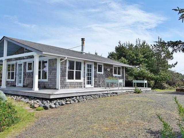 1056 1 Greenview Ave SW, Ocean Shores, WA 98569