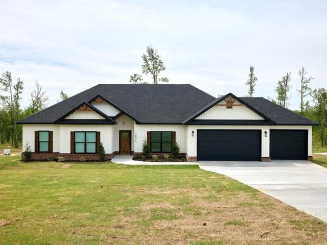 10573 W Miller Sardis Rd, Bauxite, AR 72011