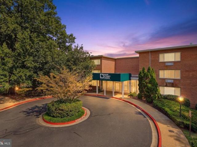 10570 Main St Apt 302, Fairfax, VA 22030