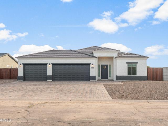 10574 W COVE Circle