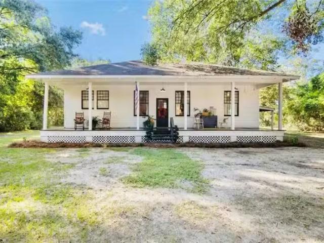 10576 PIONEER RD, THEODORE, AL 36582 Single Family Residence F.