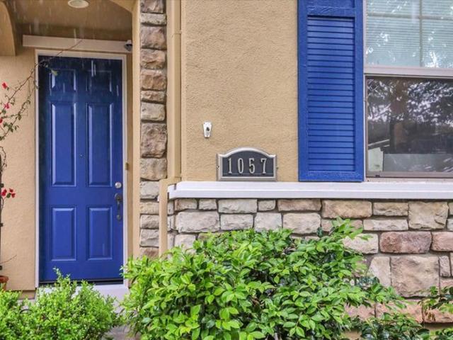 1057 Marseille Ln, Roseville, CA 95747