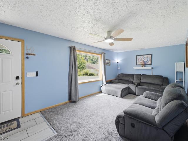 1057 Center Road