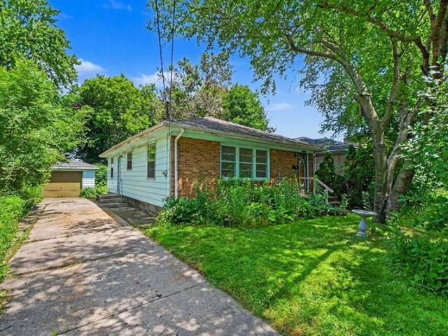 1057 Lyon St NE, Grand Rapids, MI 49503