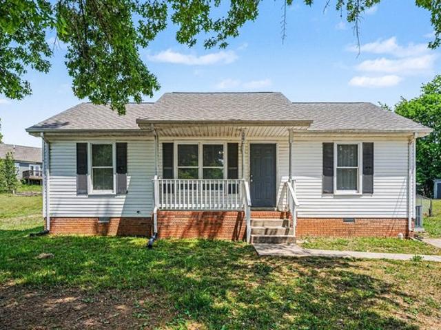 1057 Princeton Ct, Clarksville, TN 37042