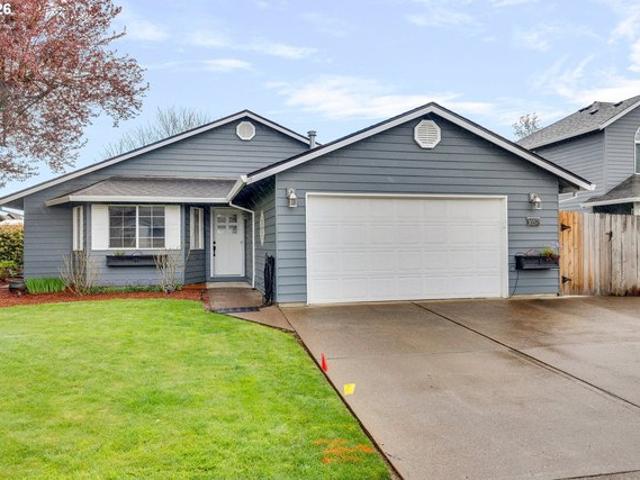 1057 S Pine St, Canby, OR 97013