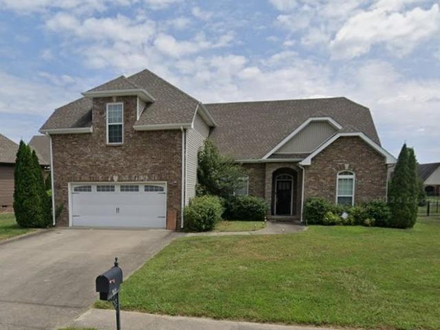 1057 Willow Cir, Clarksville, TN 37043