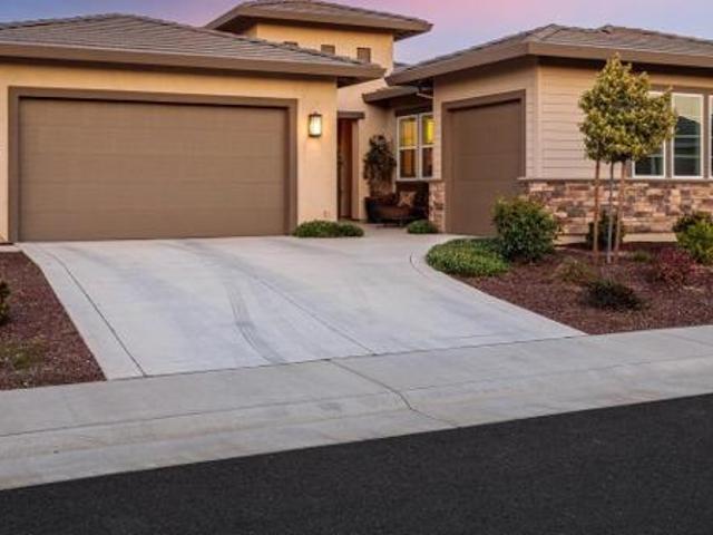 1057 Zodiac Ln, Roseville, CA 95747