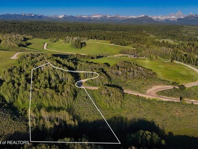 10580 Snowy Ln, Tetonia, ID 83452