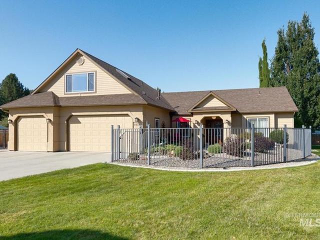 10585 W Vega Ct, Star, ID 83669