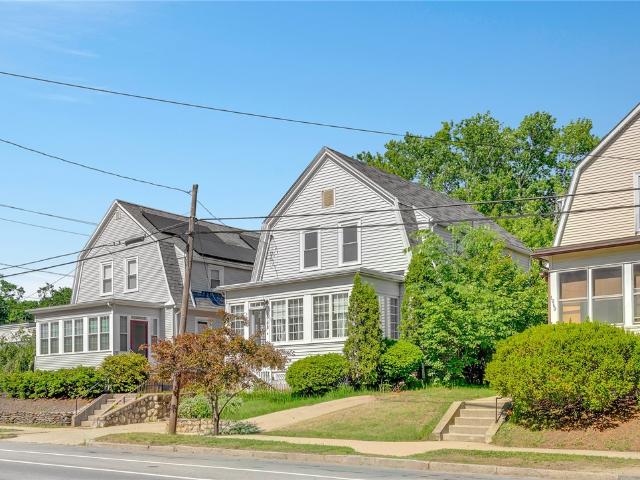 1058 Narragansett Boulevard