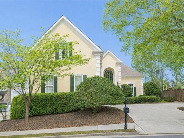 1058 Oakpointe Pl, Dunwoody, GA 30338