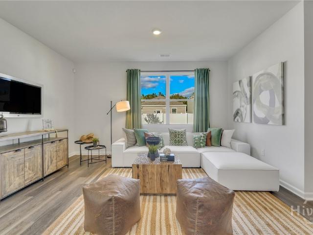 1058 Bergamot Road