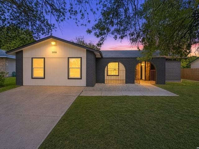 1058 Bridle Frst, San Antonio, TX 78245