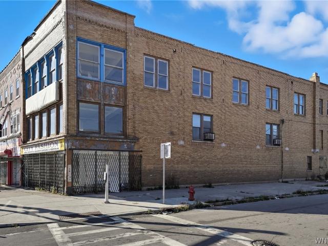 1058 Broadway Street