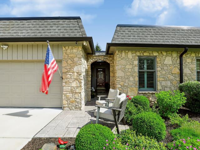 1058 Carters Grove