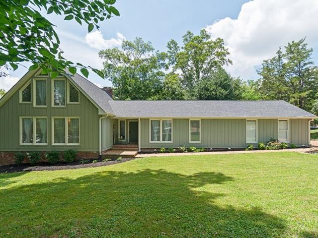 1058 Greenwood Ct, Gallatin, TN 37066