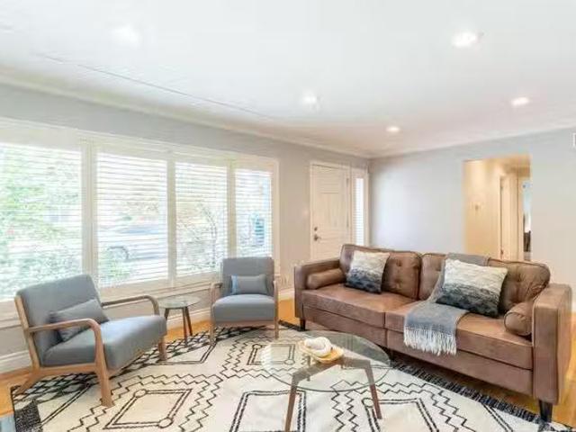 1058 Lovoi Way, River Glen 3 Bedroom 2 Bath