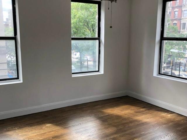 #1058 Rooms available in this large 4 bed/2 bath a