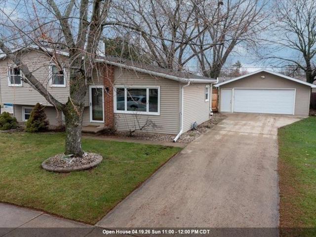 1058 Tullar Rd, Neenah, WI 54956