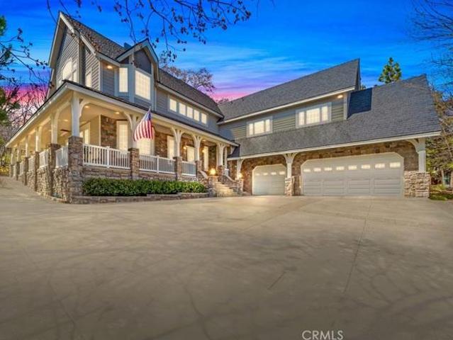1058 Voltaire Dr, Lake Arrowhead, CA 92352