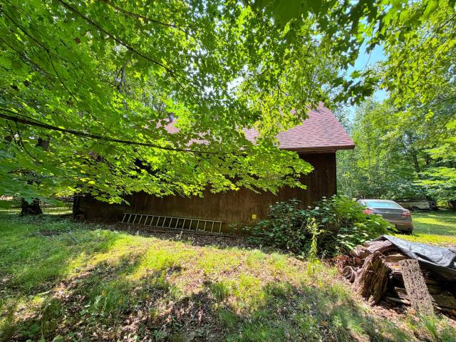 1058 Woodsmen Court NE