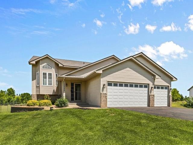 10590 th Ave NW, Zimmerman, MN 55398