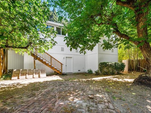10590 Grays Rd, Forestville, CA 95436