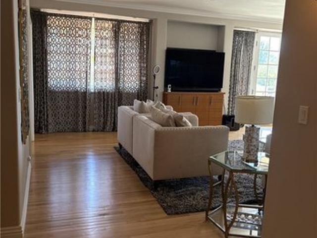 10595 Ashton Ave Apt 201, Los Angeles, CA 90024