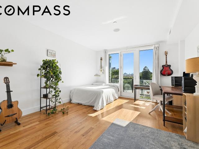1059 Manhattan Avenue, Brooklyn, NY