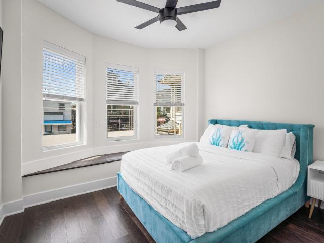 1059 Asbury Ave