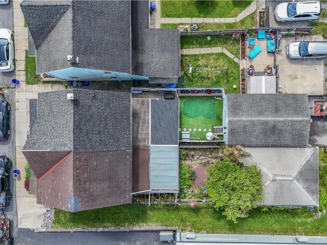1059 Bushkill Drive