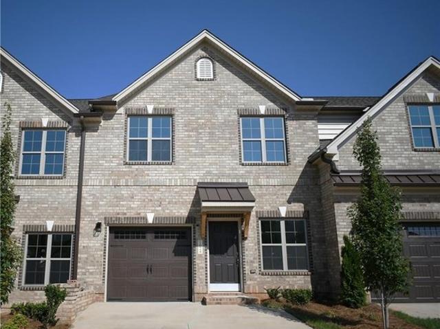 1059 Beechcraft Dr, Mebane, NC 27302