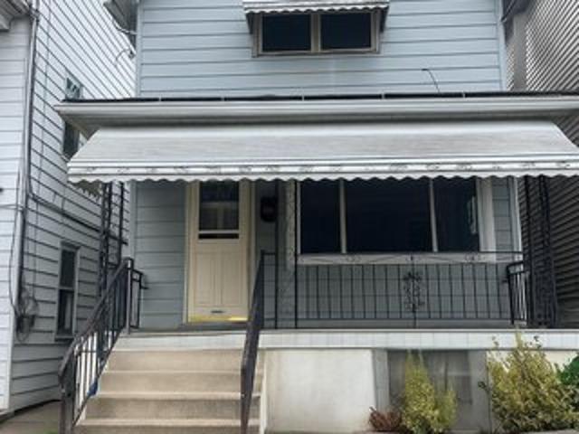 1059 Carmalt St, Scranton, PA 18519