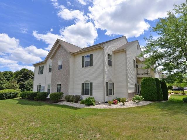 1059 Stratford Ct Unit 201, Mount Pleasant, WI 53406