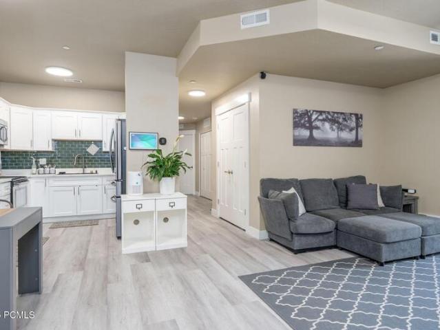 1059 S 500 E, C201, Heber City, UT 84032