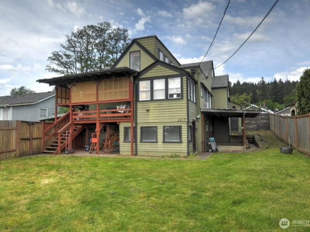 1059 S Market Boulevard