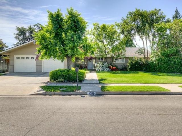 1059 W Stuart Ave, Fresno, CA 93711