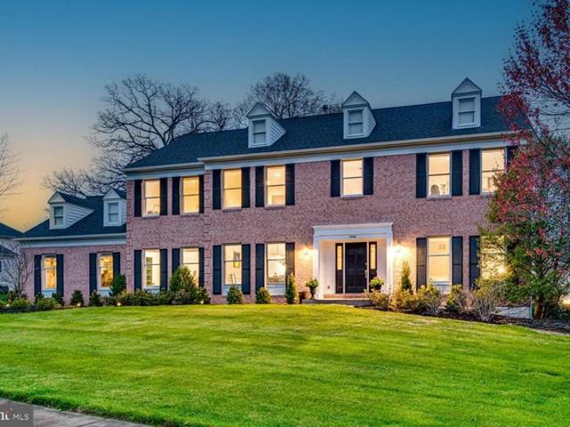 10500 Coving Cross Ln, Vienna, VA 22182