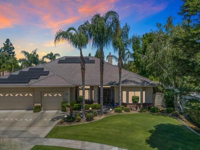10500 Cliffside St, Bakersfield, CA 93311