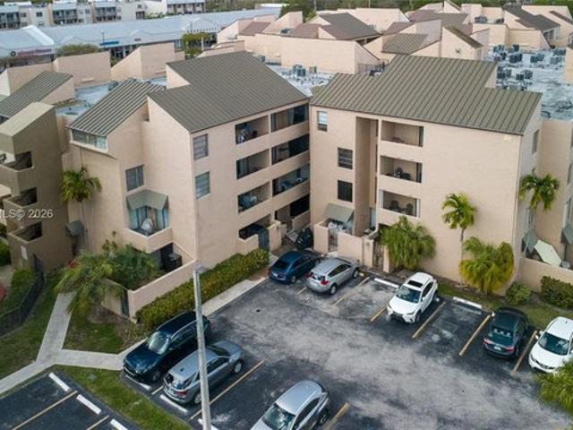 10500 SW 108th Ave Apt B414, Miami, FL 33176