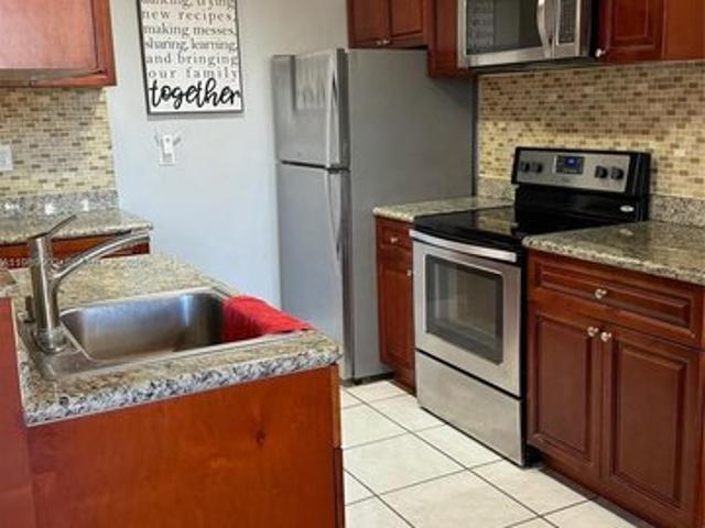 10500 SW 108th Ave Apt B303, Miami, FL 33176
