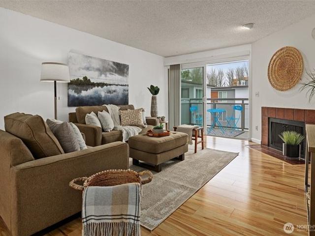 10501 8th Ave NE Apt 406, Seattle, WA 98125