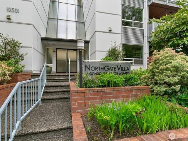 10501 8th Ave NE Apt 126, Seattle, WA 98125