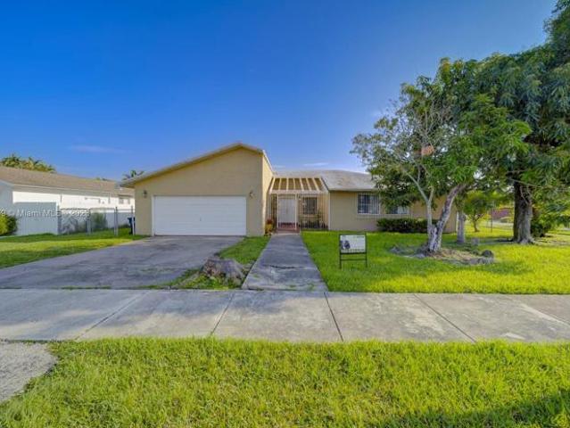 10501 166th St SW, Miami, FL 33157